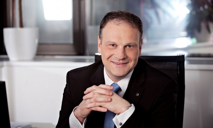 Hercegovac direktor jedne od najvećih banaka u Češkoj - Biznis.ba ...