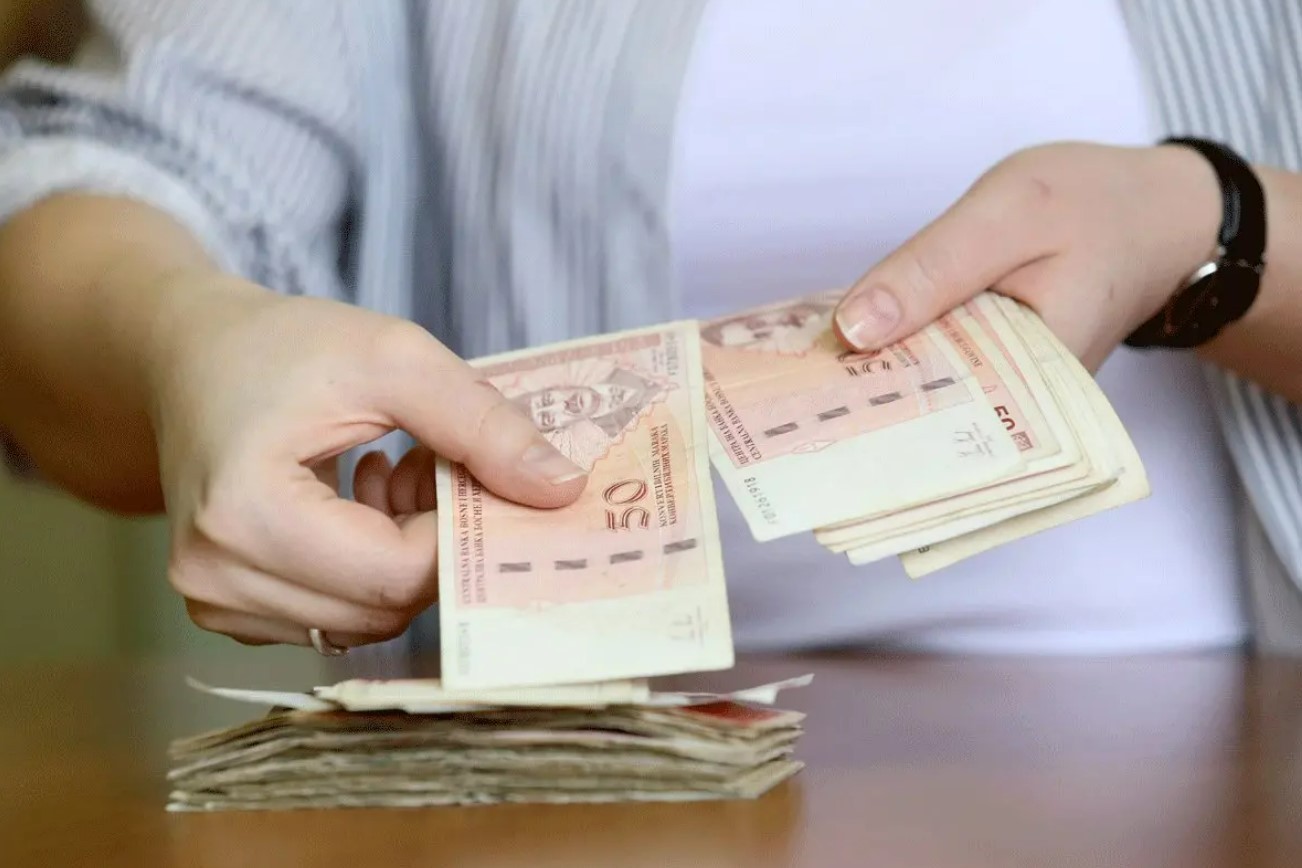 Kako možete uštedjeti novac od plate? - Biznis.ba - Poslovni magazin