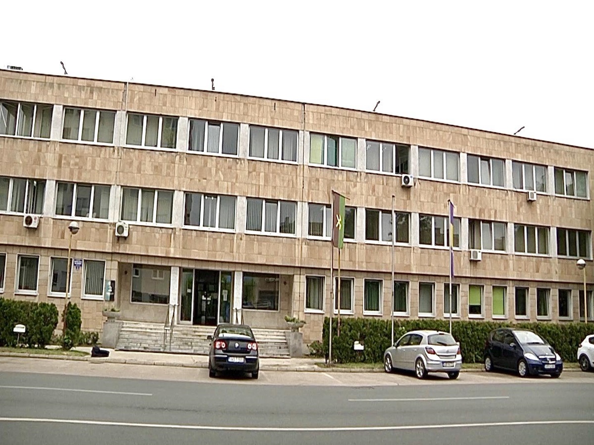 Vlada TK odgodila izvršenje sudskih presuda protiv Rudnika Kreka ...