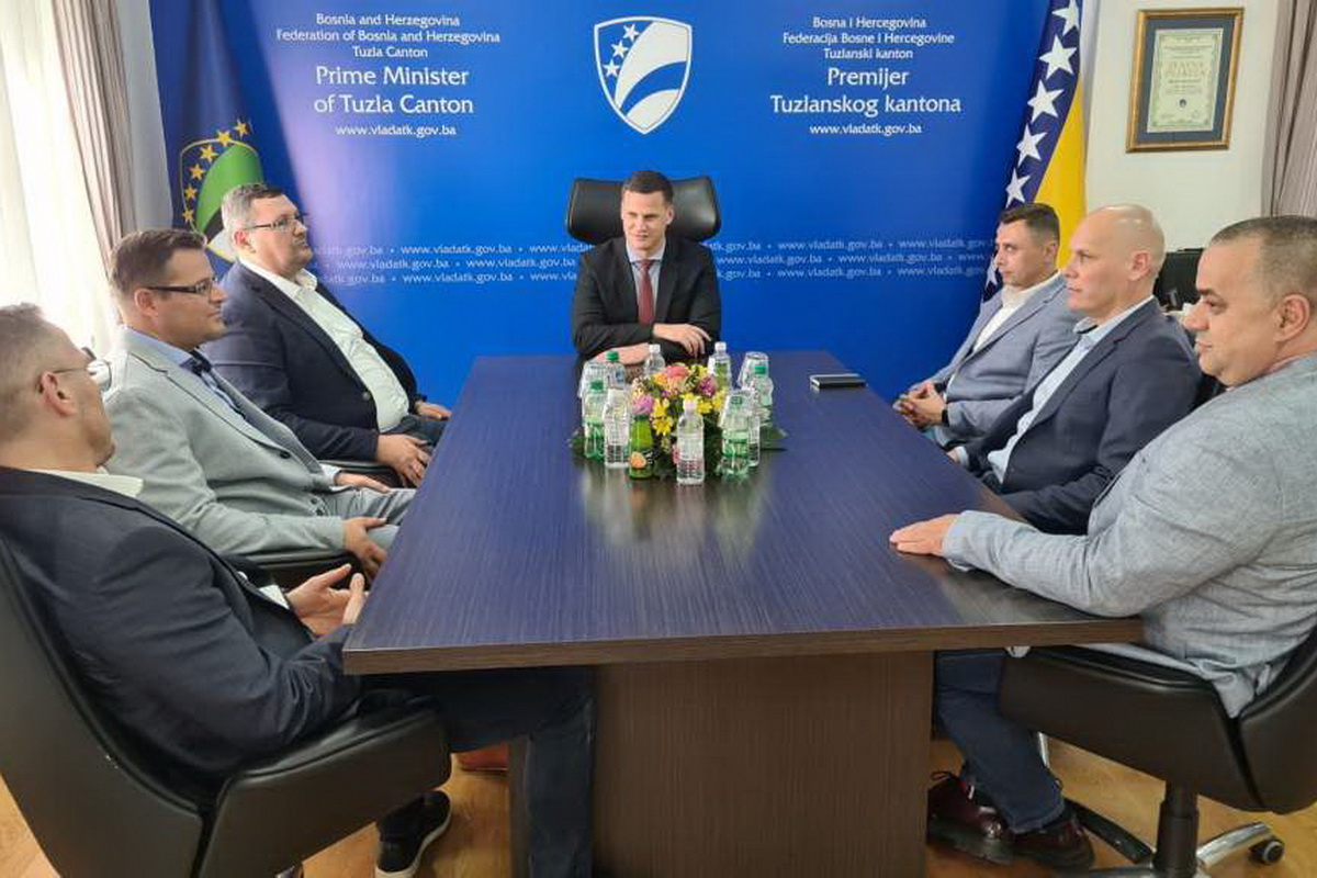 Nastavak uspješne saradnje Vlade TK i lukavačke cementare - Biznis.ba ...