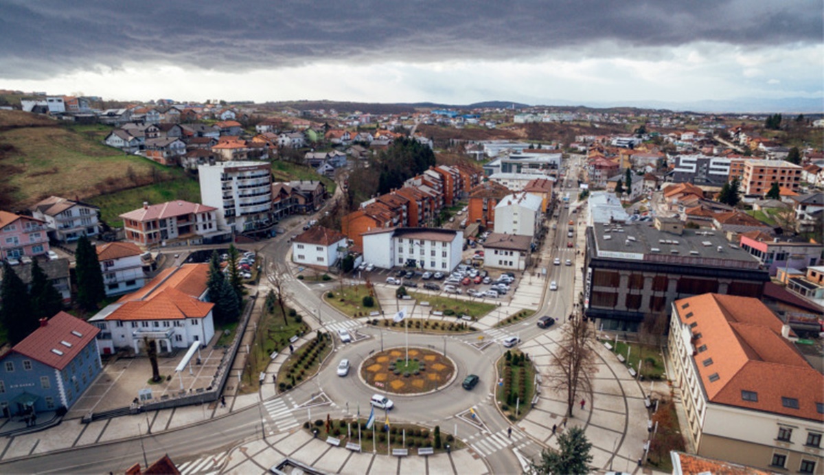 Grad Cazin ulaže u male biznise, pet novih ugovora vrijednih 33.957 KM - Biznis.ba - Poslovni ...